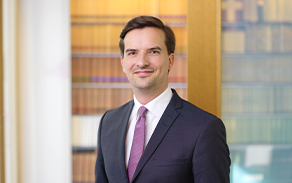 Attorney Linus Richter â€“ Harmsen Utescher